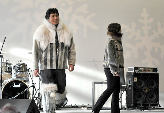 Photo: Nunavut man picks up Diamond Jubilee honour | Nunatsiaq News