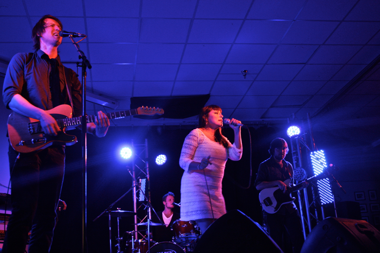 Photo: Elisapie plays two sold-out shows in Iqaluit | Nunatsiaq News