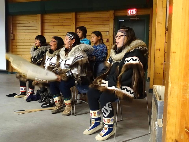 Photo: Kitikmeot hamlet thanks "community heroes" | Nunatsiaq News