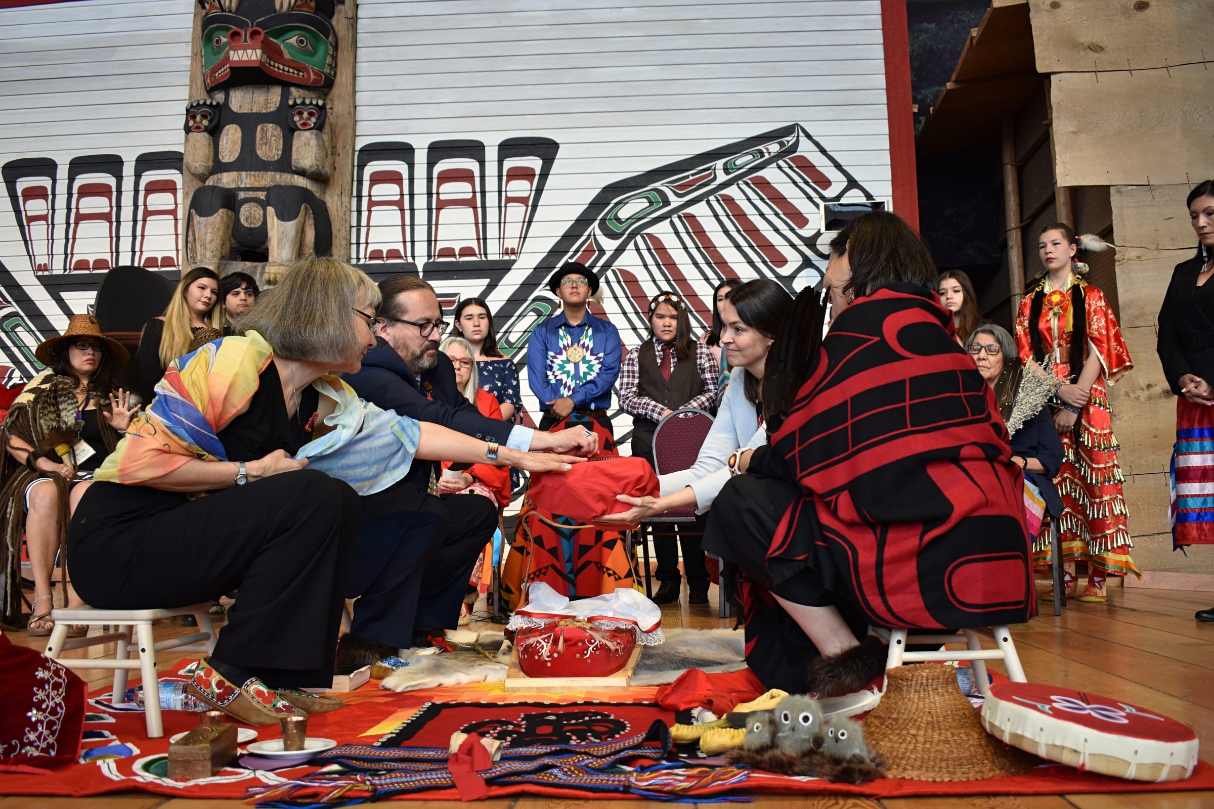 The tikinaagan ceremony | Nunatsiaq News