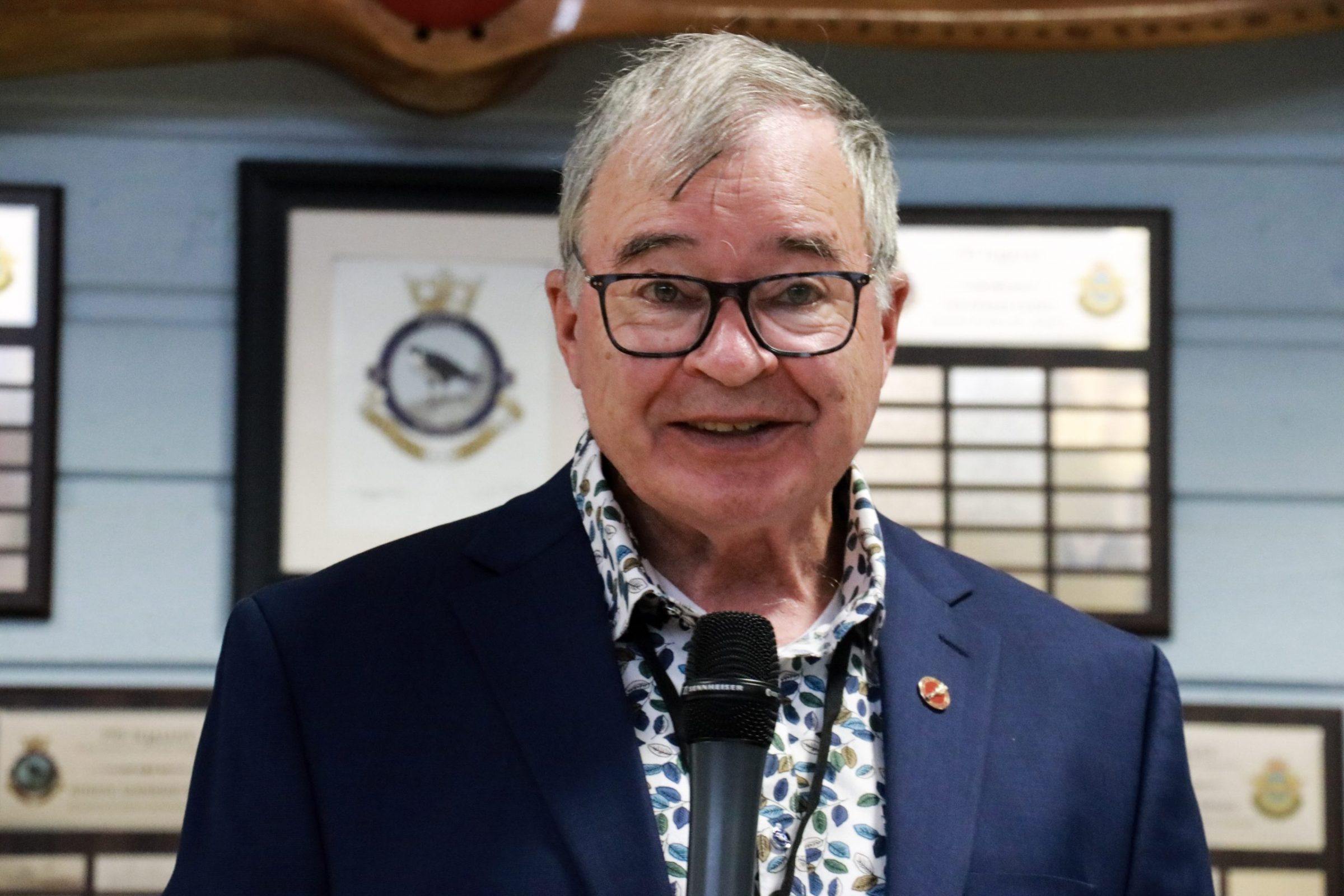 Nunavut senator touts law that could improve communications in North